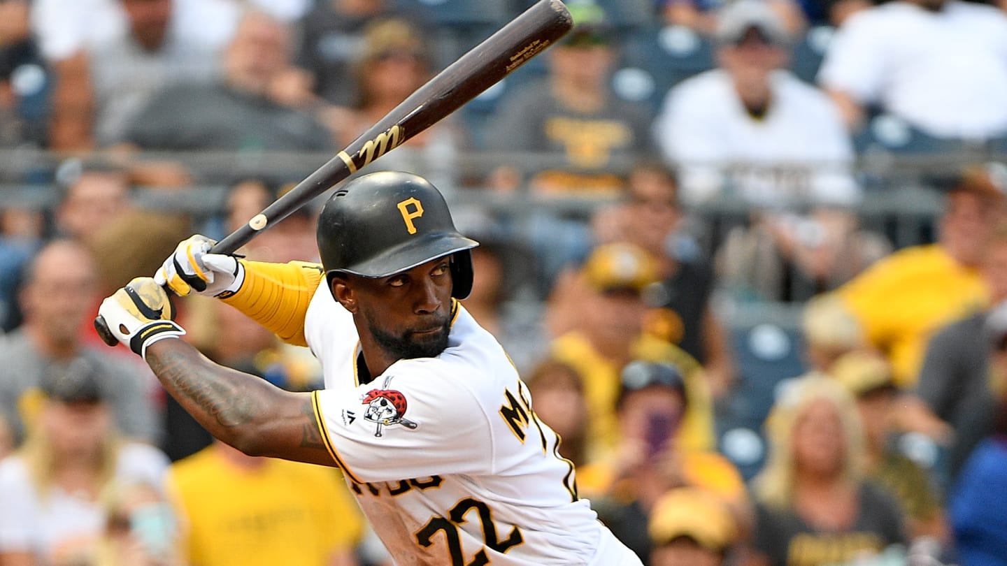 Andrew Mccutchen Hitting Front View