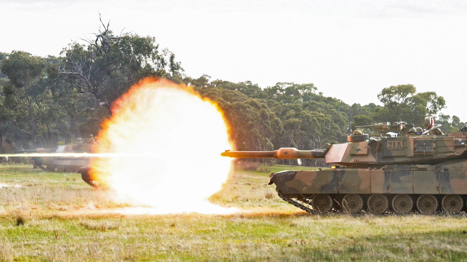 M1a2 Abrams In Action First Video Of The M1 Abrams Tank In Action In